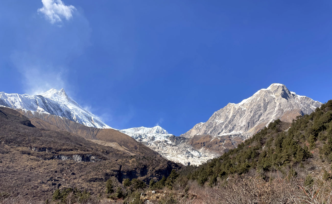 Larkya La Pass: Best Tips, Seasons, and What Awaits Beyond